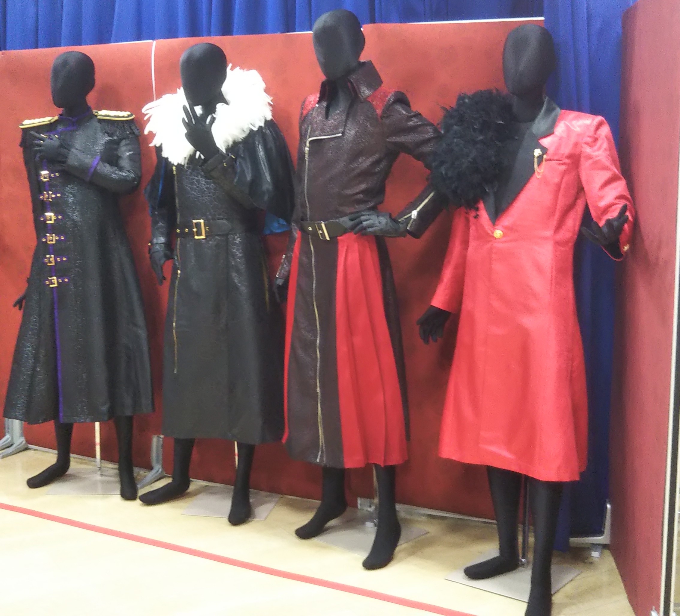 『VISUAL PRISON 1st GIG -RED MOON-』の衣装展示を見てきました！ - 幻の部屋